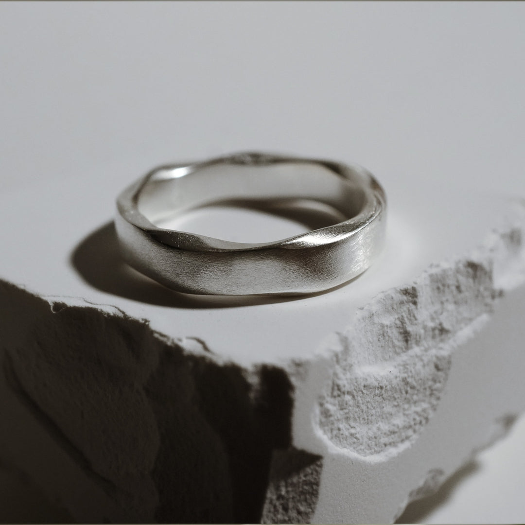 【Custom】Flowing Shadow Ring | 90NINETY’s Jewelry Official Site